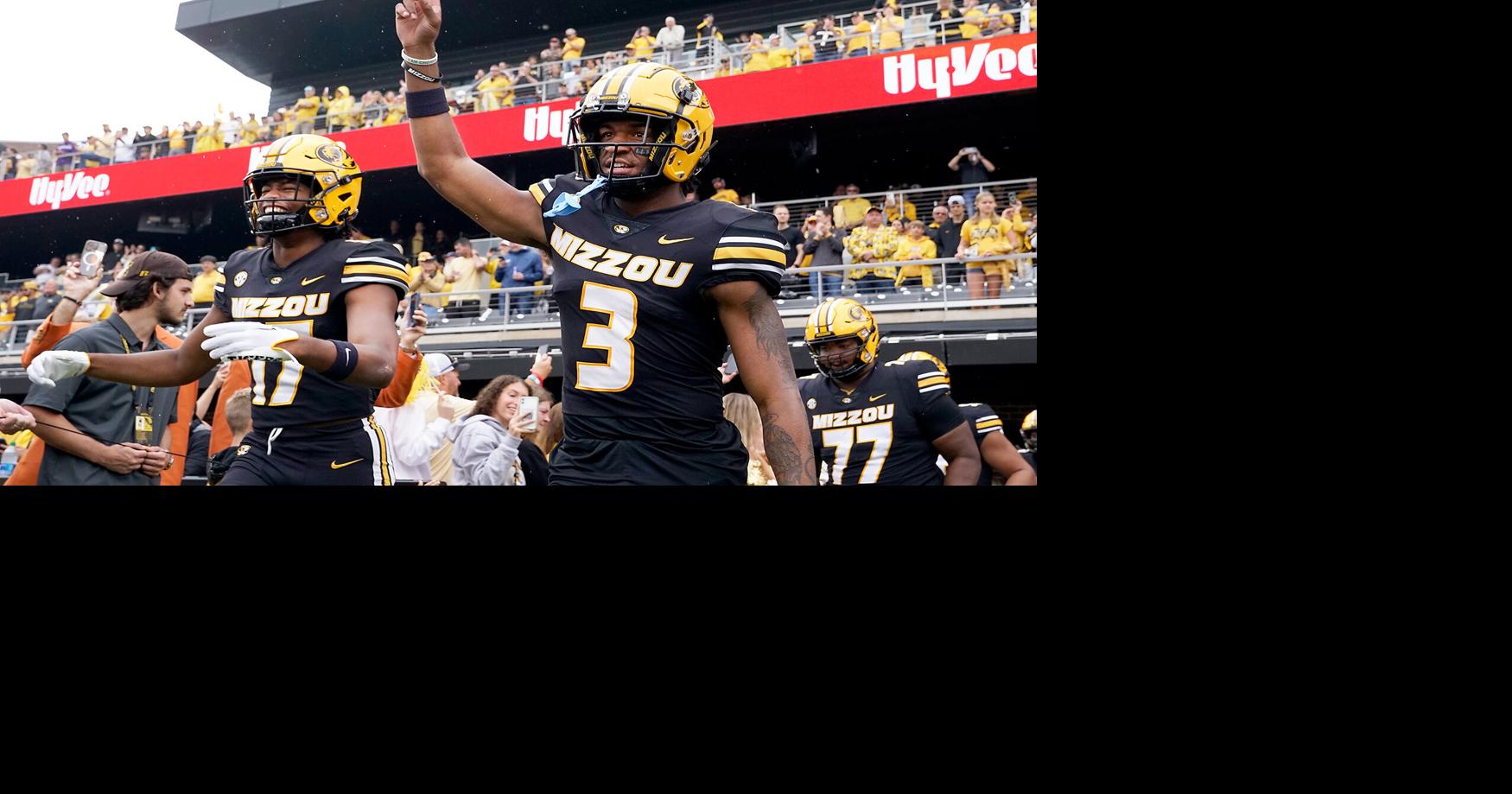 Missouri’s Luther Burden III holds up his hand (copy) | Mizzou Football ...