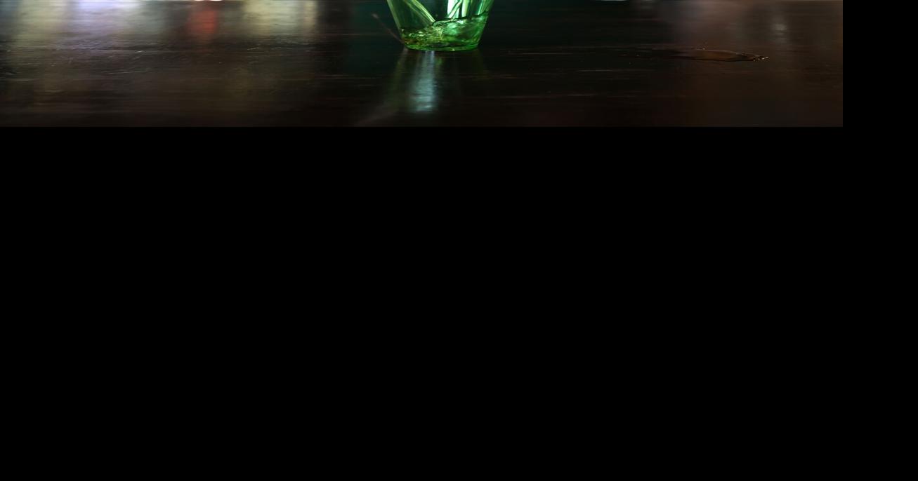 Amy Ricker pours a shot of Jameson | News | columbiamissourian.com