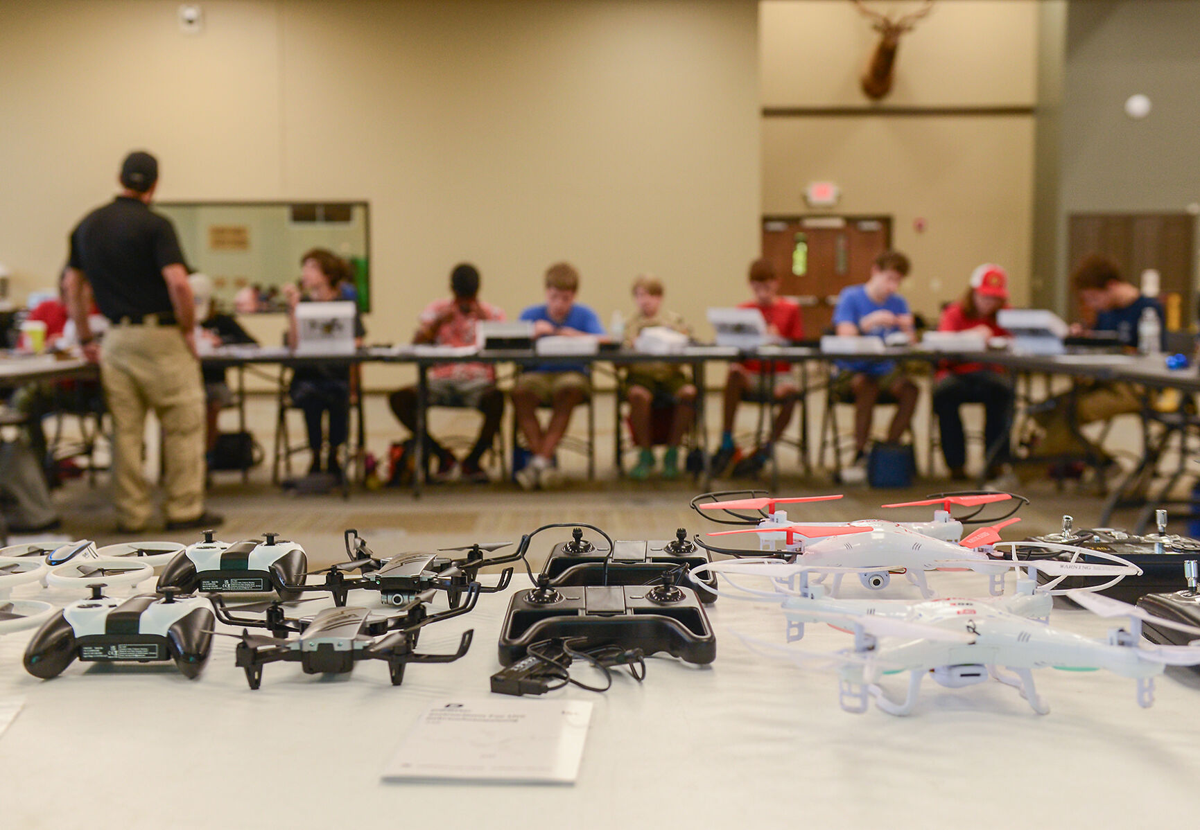 Scouts learn how to fly with DIY drones | Local | columbiamissourian.com