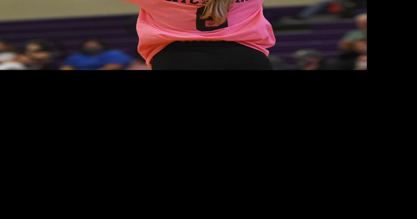 Hickman loses to Jefferson City | Visuals | columbiamissourian.com