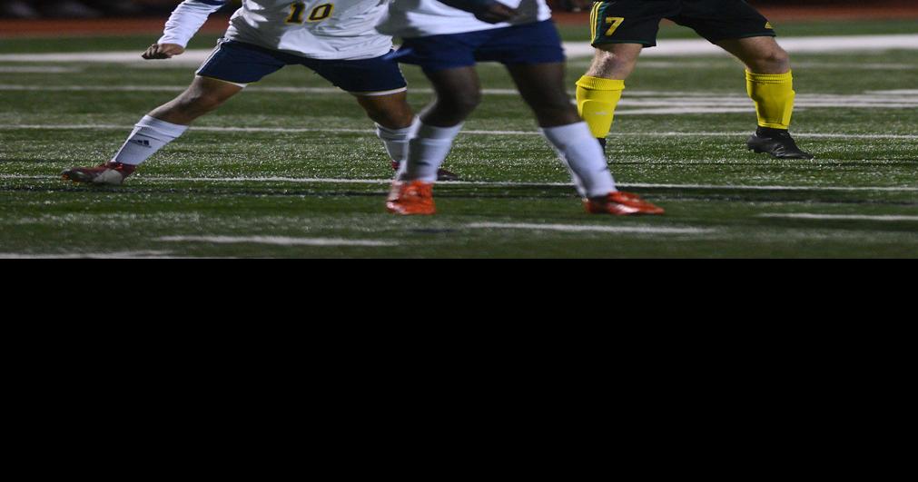 PHOTO GALLERY: Rock Bridge soccer continues on its winning way | Photos ...