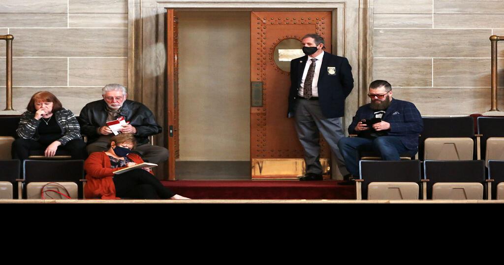 Spectators sit in the Missouri House of Representatives gallery | News ...