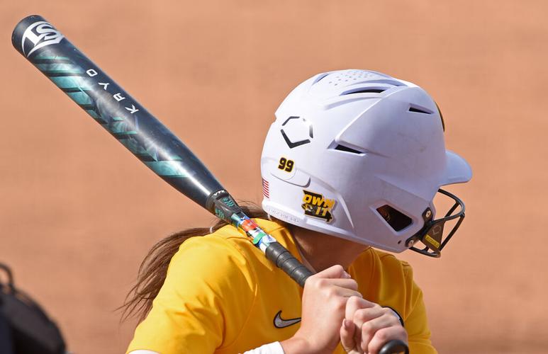 'We're just having fun': Mizzou softball's four-run sixth inning surges ...
