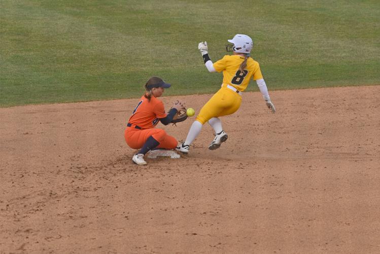 'We're just having fun': Mizzou softball's four-run sixth inning surges ...