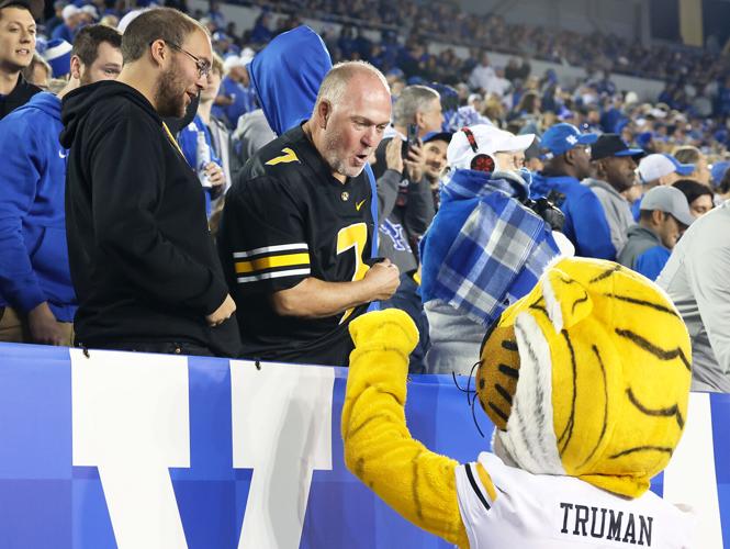 Fake it to make it: Trick play shifts momentum as Mizzou puts away UK ...