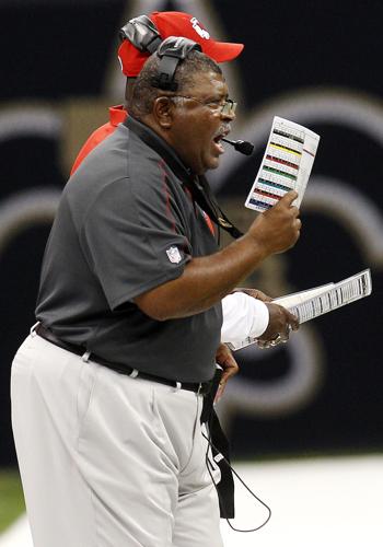 Chiefs' Lilja has first start at center during team's injury crisis ...