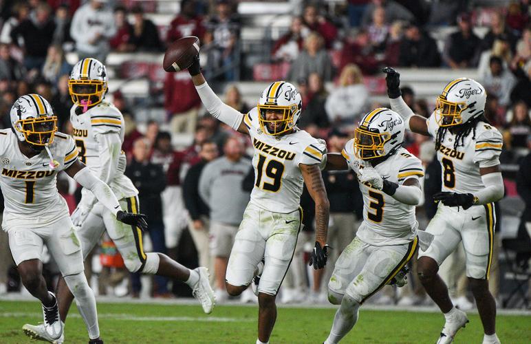 Missouri football wins fourth straight Mayor's Cup | Visuals ...