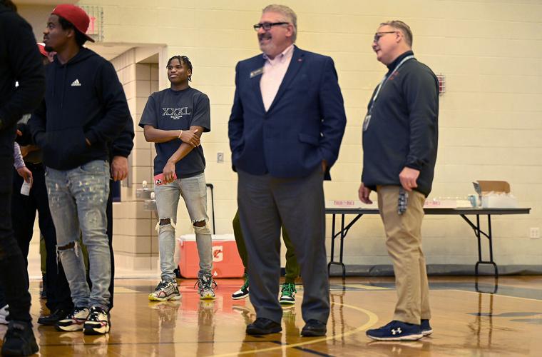 Five-star SLUH WR Ryan Wingo commits to Texas over Mizzou, others ...