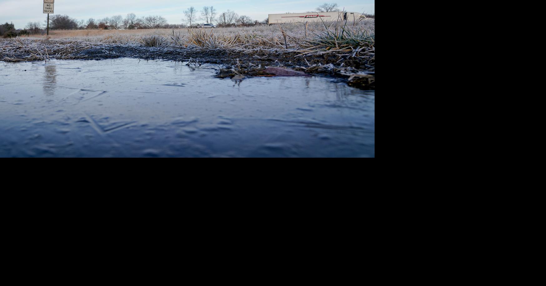 Pools of water freeze over | News | columbiamissourian.com