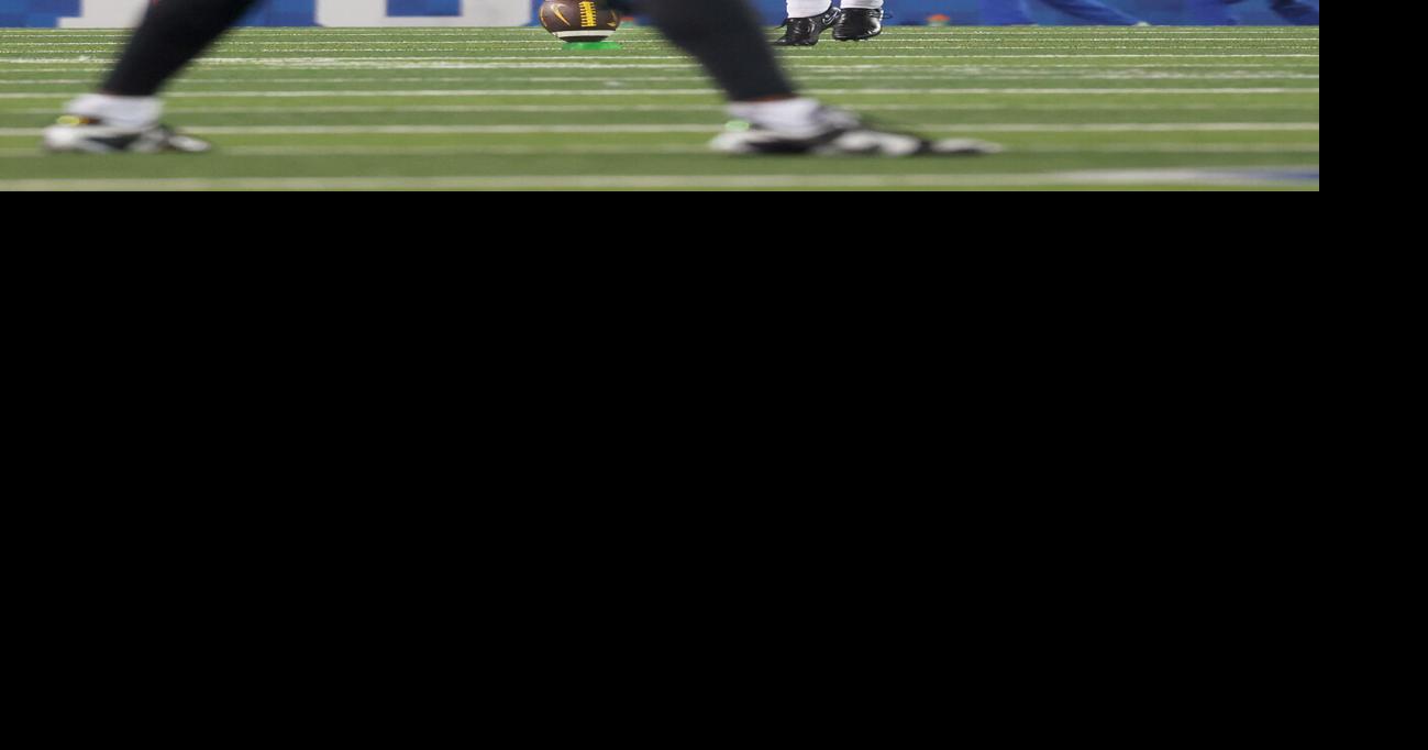 Mizzou kicker Harrison Mavis kicks off for the Tigers (copy) | Mizzou ...