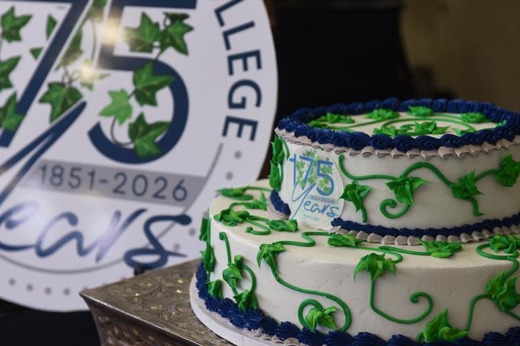 Alumni and staff celebrate Columbia College's 175th birthday | Higher ...