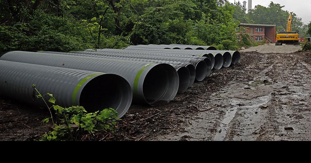 PHOTO GALLERY: PVC pipes puncture project | Photos | columbiamissourian.com