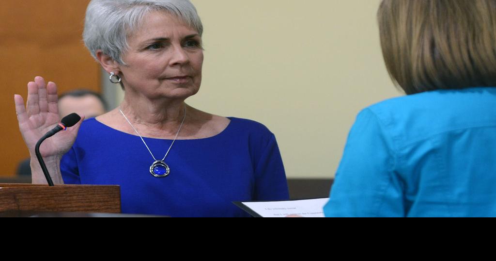 Jan Mees is sworn in to the Columbia School Board | Photos ...