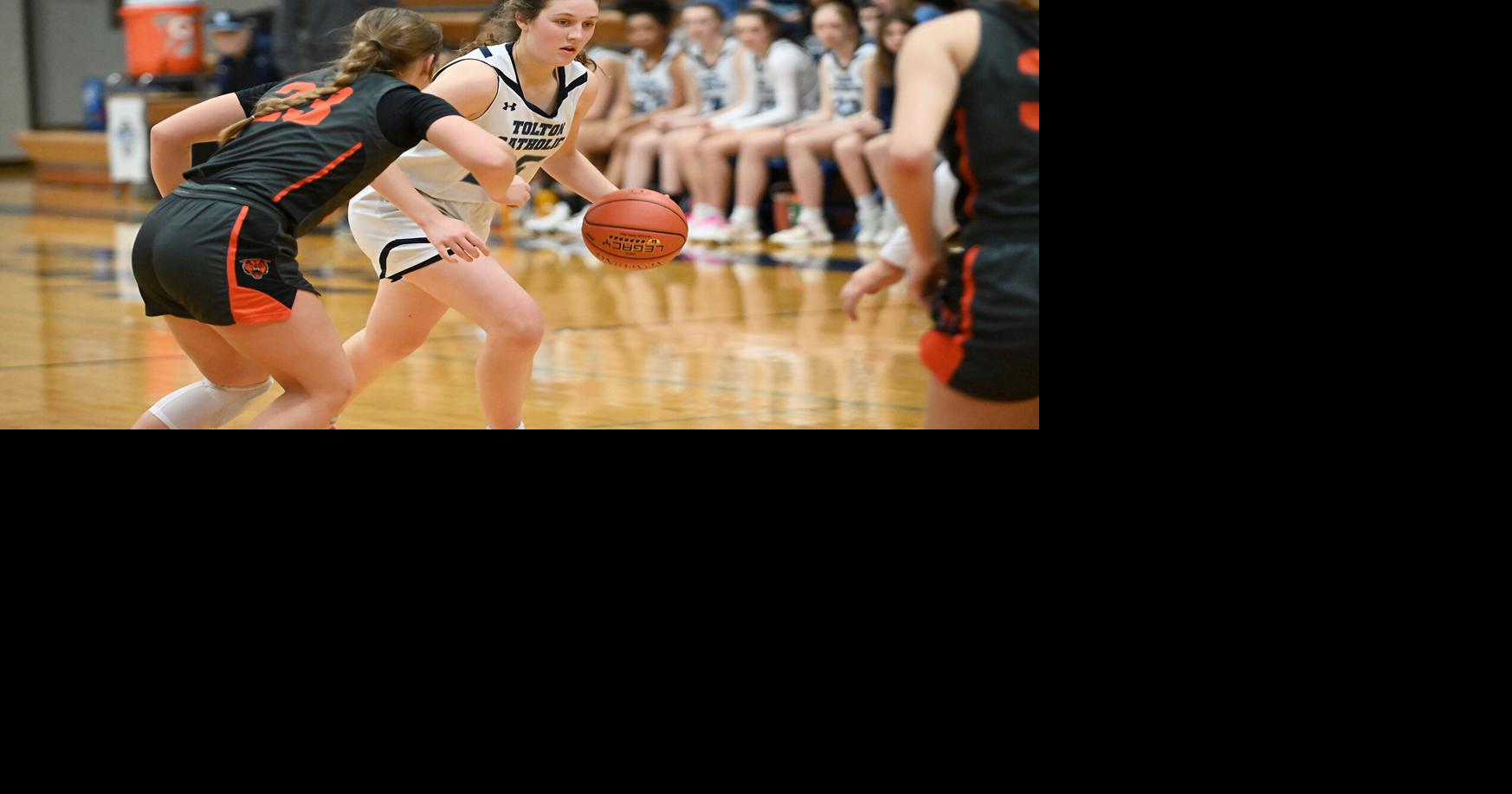 Sexauer, Aholt lead Tolton to district quarterfinal victory | Father ...