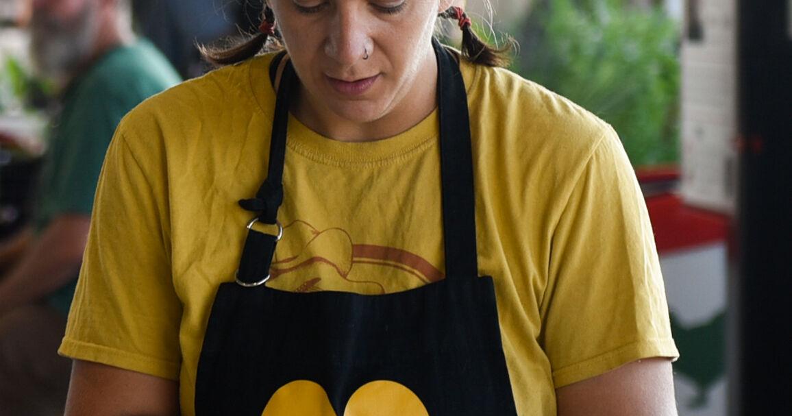 Cassava Mama Tortillas chef demonstrates salsa preparation | Visuals ...