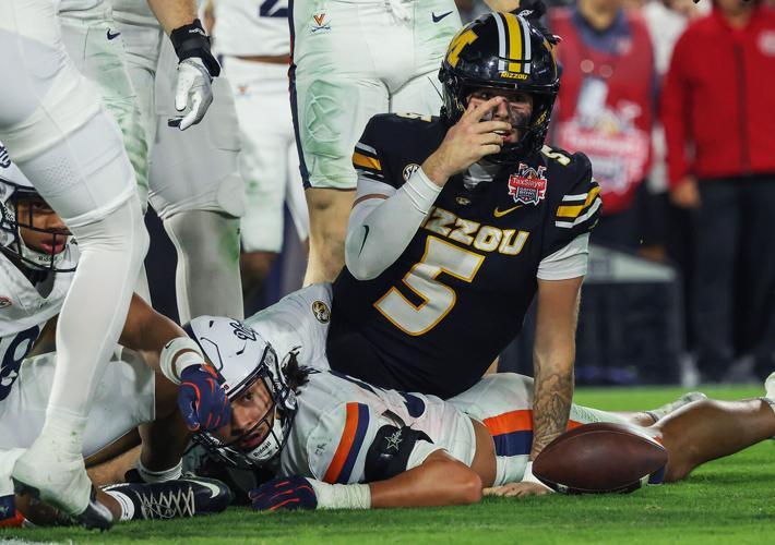 Taste of its own medicine: Virginia grinds out Gator Bowl win over ...