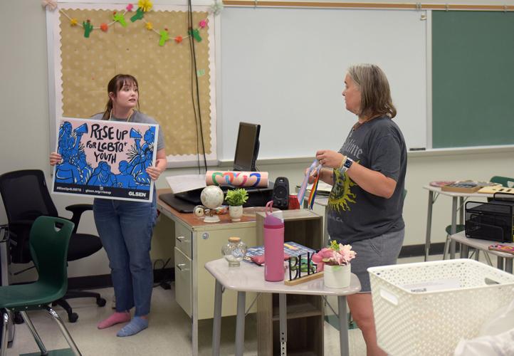 How a Rock Bridge teacher wants students to be 'good humans' | K-12 ...