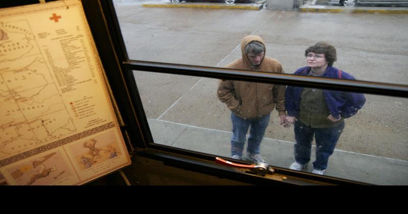 BUS-eum, a museum on wheels, displays World War II artifacts | Local ...