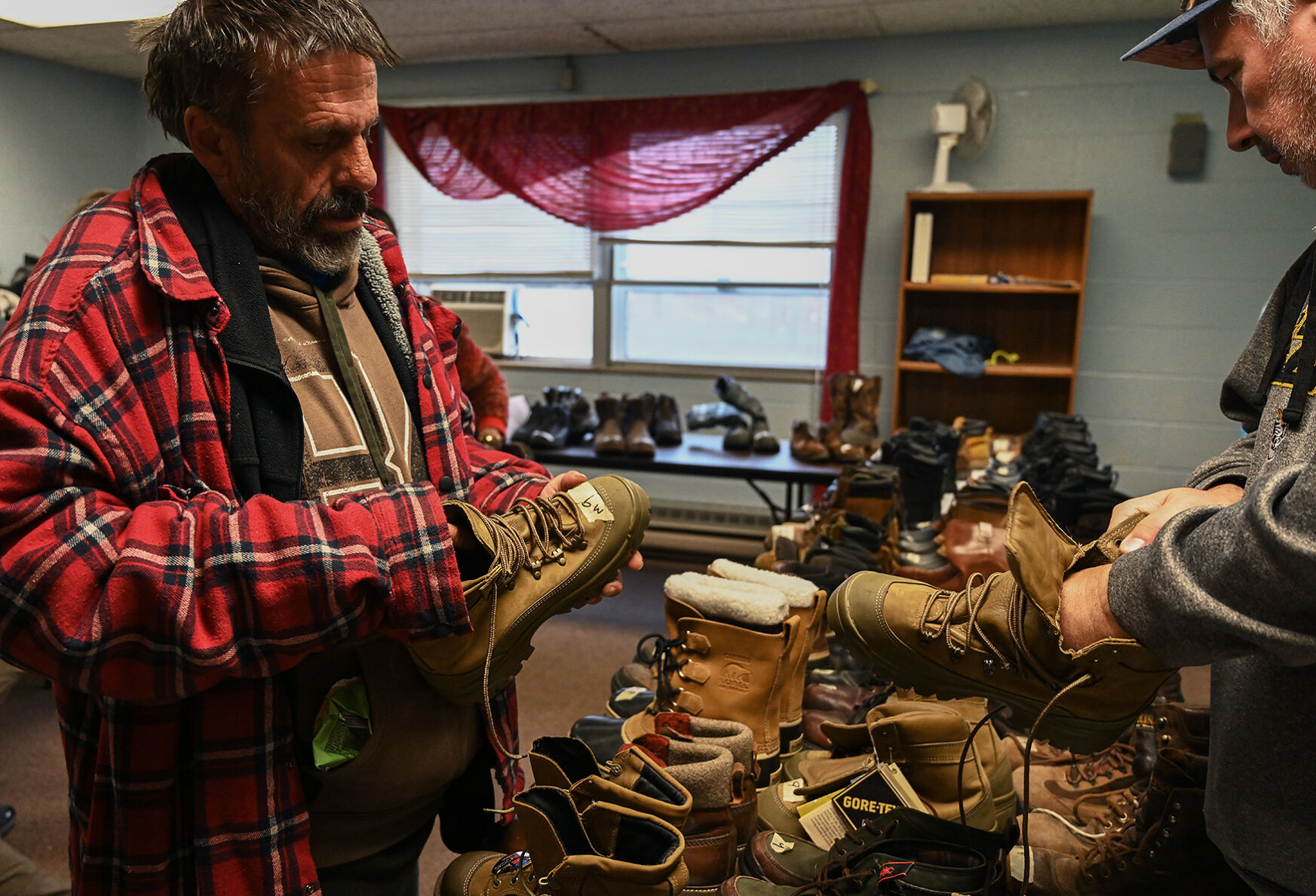 CoMo Mobile Aid helps homeless people in winter by caring for their ...