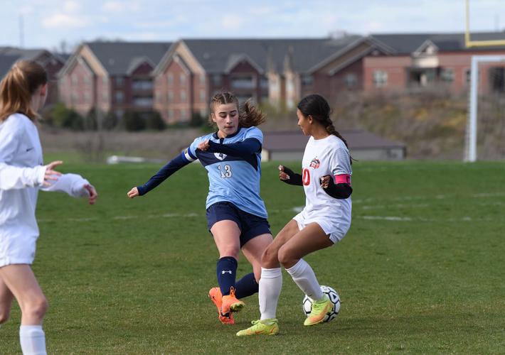 Mallett's four-goal effort leads Tolton past Bishop DuBourg | Father ...
