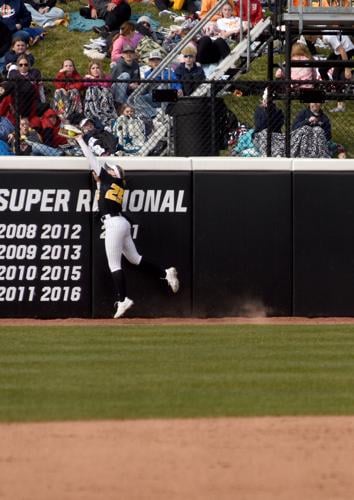 Defensive masterpiece leads No. 16 Mizzou softball to series win vs. No ...