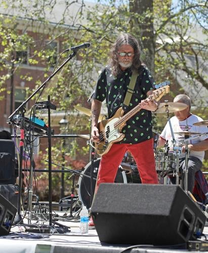 Columbia environment enthusiasts educate at Earth Day fest | Local ...
