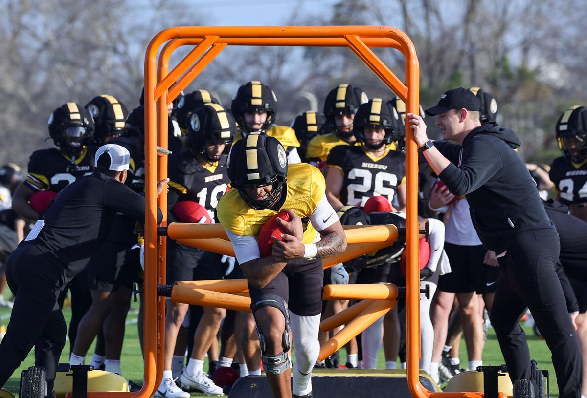 Mizzou football announces Simmons to start at quarterback | Mizzou ...