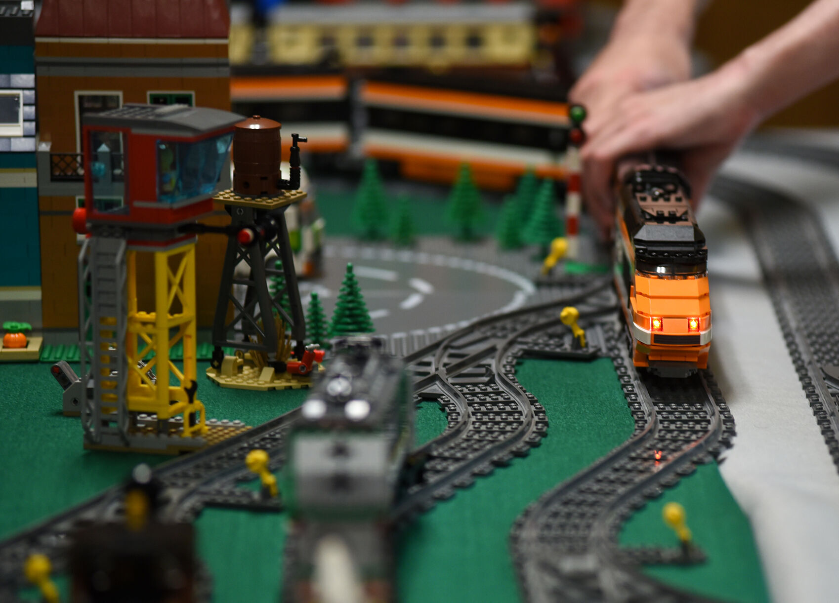 Model train show draws families to Rock Quarry House | Local ...