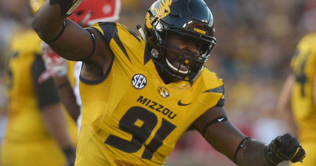 Missouri football's Aarion Penton, Charles Harris receive All-SEC ...