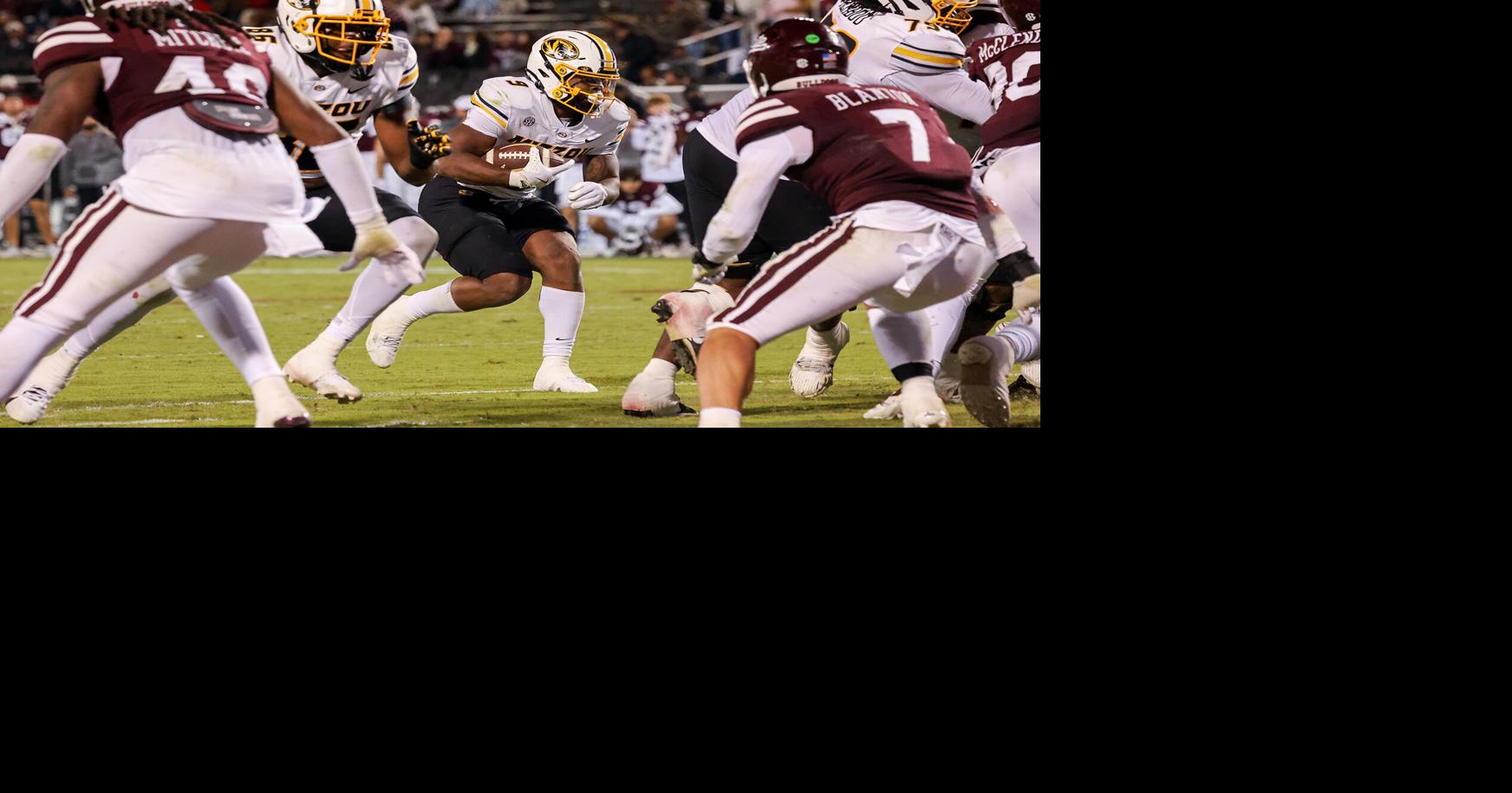 Mizzou running back Marcus Carroll looks for an opening | Sports ...