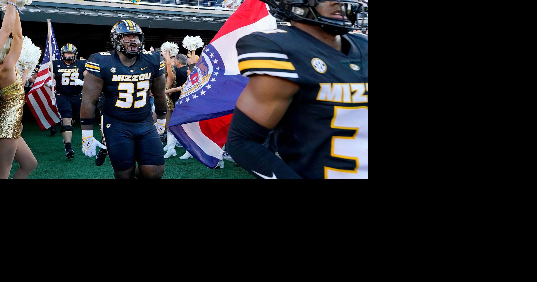 Burden, Schrader, defense shine, QB questions remain as Mizzou opens ...