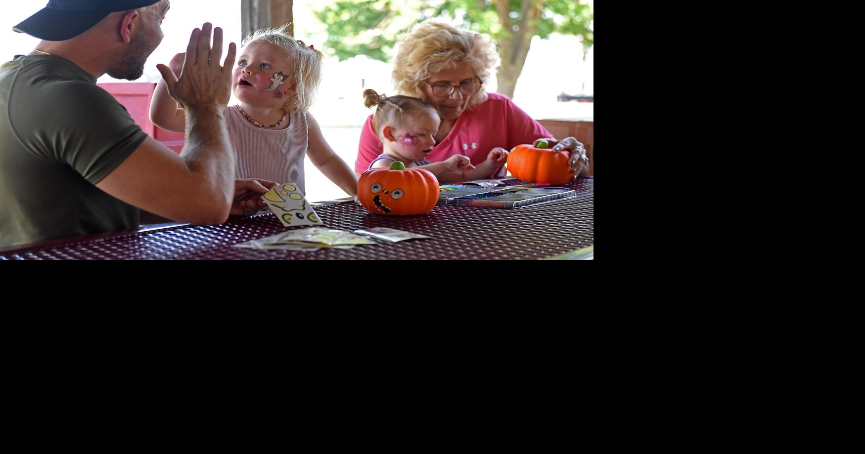 Ashland hosts fall festival with dachshund race | Boone County Journal ...
