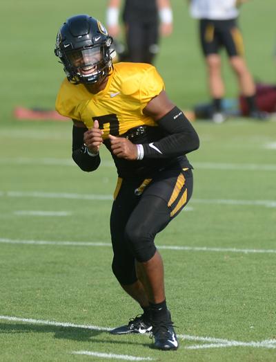 Kelly Bryant adds element of unpredictability to Tigers' offense ...