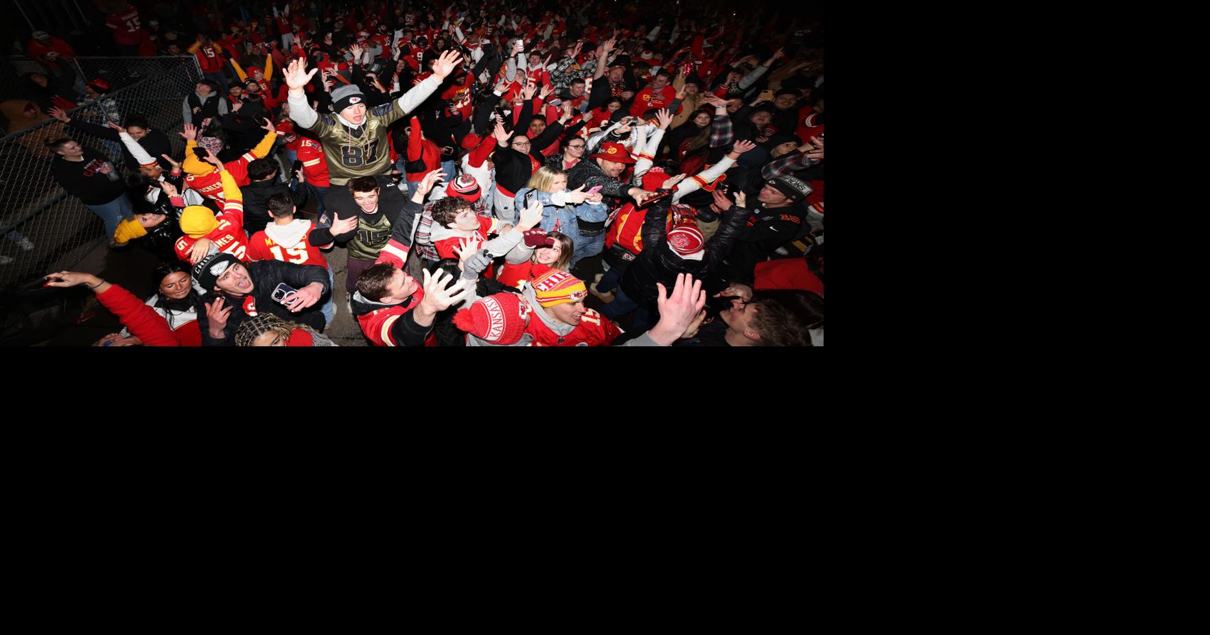 Fans in Kansas City celebrate Chiefs second straight Super Bowl Win ...
