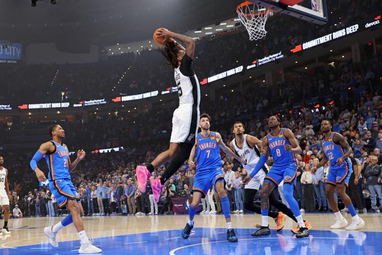 Gilgeous-Alexander scores 34 as Thunder top Spurs for first time in ...