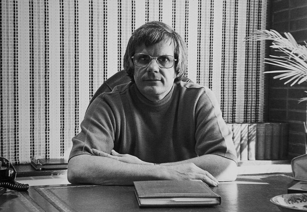 An archive photograph of former Tribune publisher Hank Waters | News ...