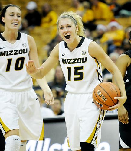 Kyley Simmons announces transfer from Missouri women's basketball team ...