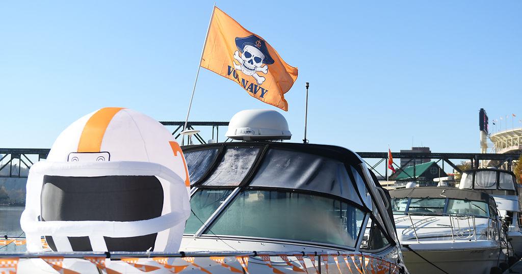 Vol Navy's floating tailgate is one of Tennessee's most unique ...