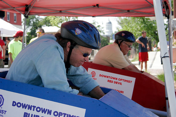 Soap box competitors race down Broadway for spot in national ...