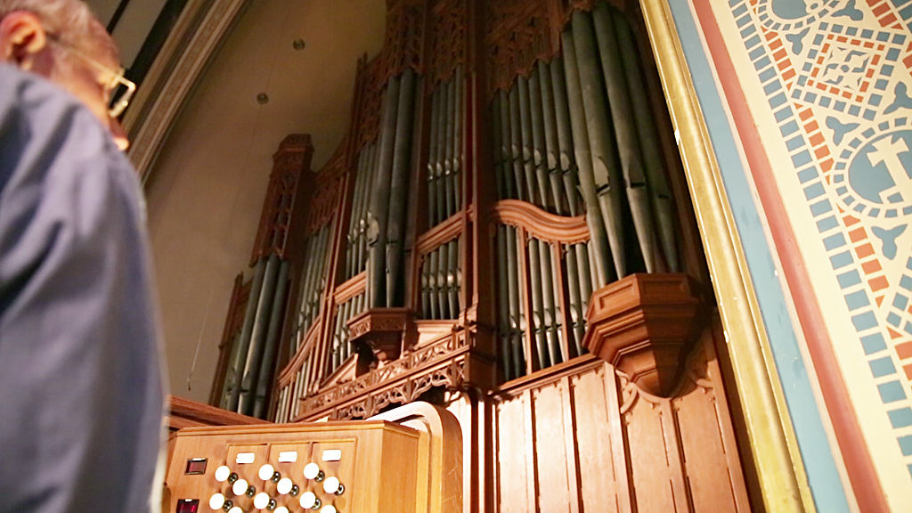 Ken Kavanaugh has been working on the region's pipe organs for decades ...