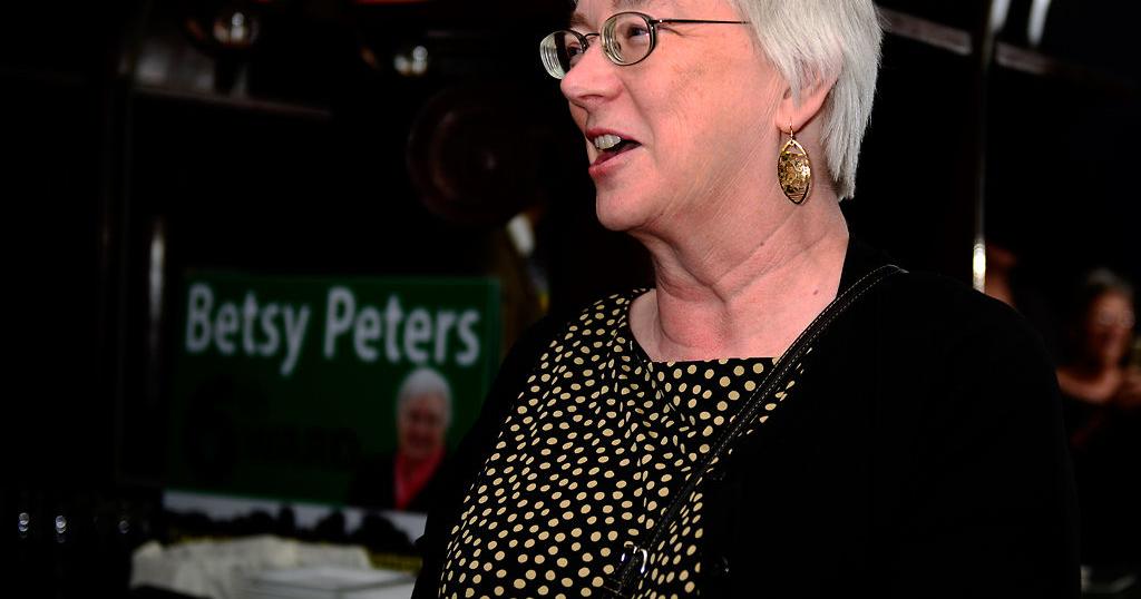 COMO YOU KNOW: Elizabeth "Betsy" Peters | CoMo You Know ...