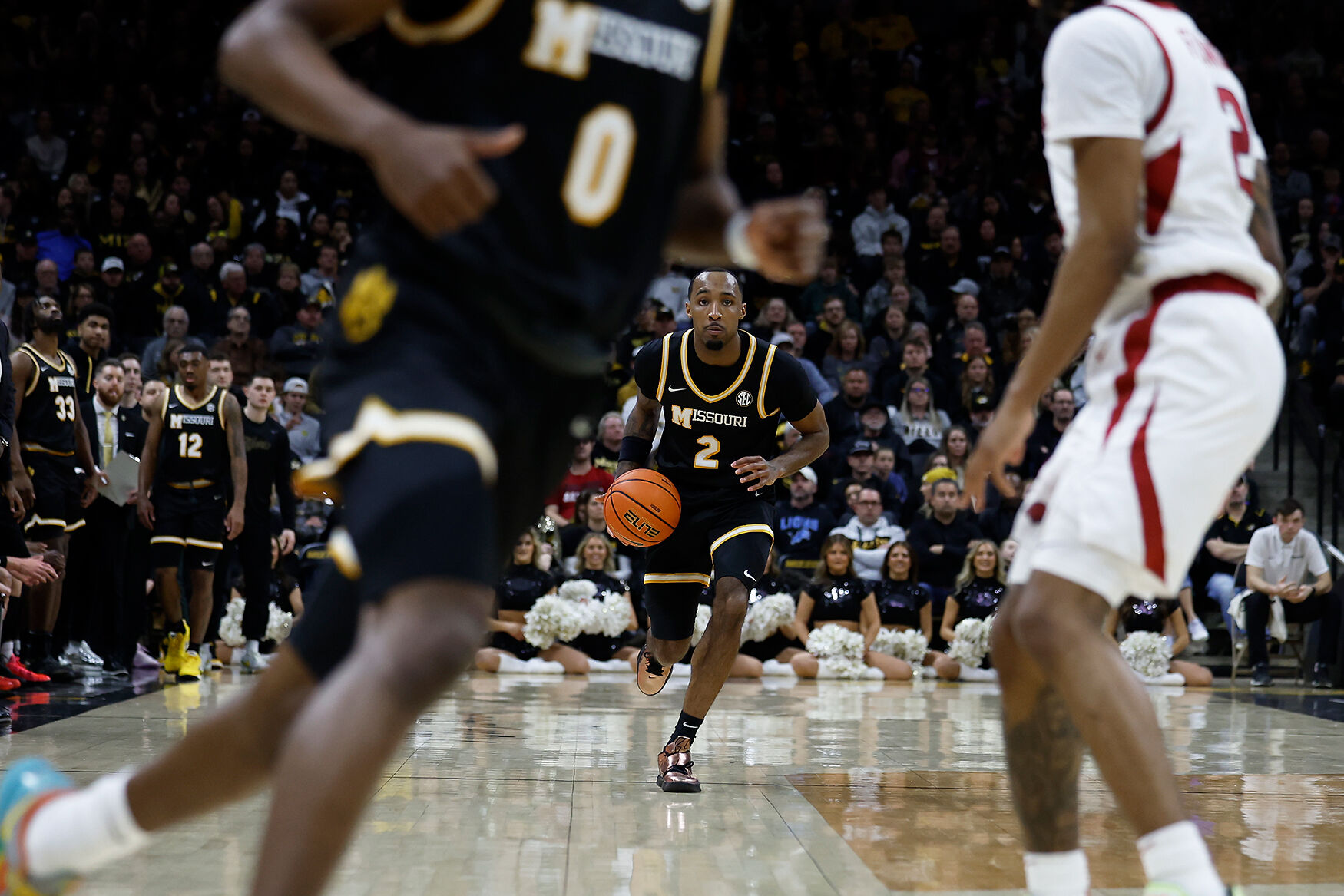Scorchin hot Tigers roast Razorbacks in Battle Line Rivalry clash move to 4 1 in SEC Mizzou Men s Basketball columbiamissourian