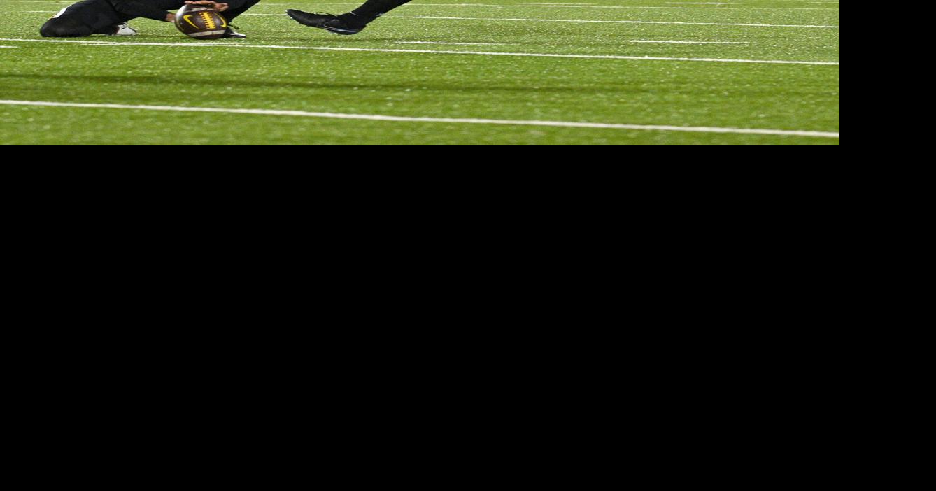 Mizzou kicker Harrison Mevis kicks the game-winning field goal | Sports ...