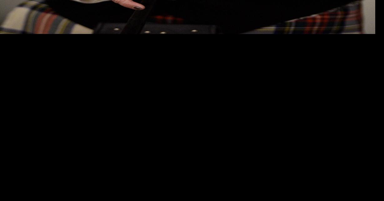 Gail Fitzgerald plays “Bonnie Charlie" on the bagpipes | News ...