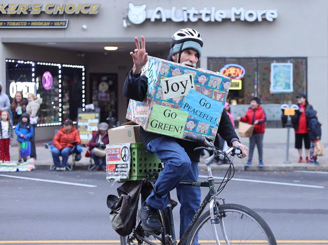 Community Christmas parade kicks off holiday season Sunday | Local ...