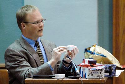 Rios threatened suicide twice after Valencia murder, police testify ...