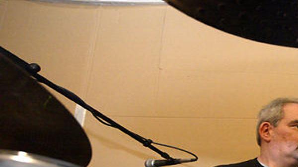 drummer knee problems