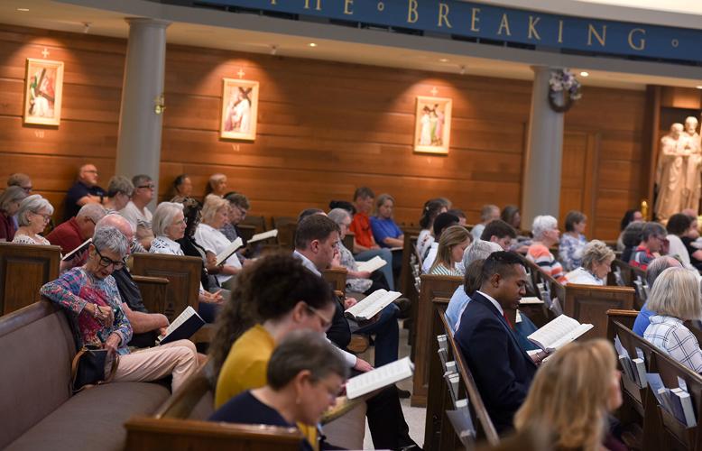 Mid-Missouri Catholics celebrate pope's life with memorial Mass | Local ...