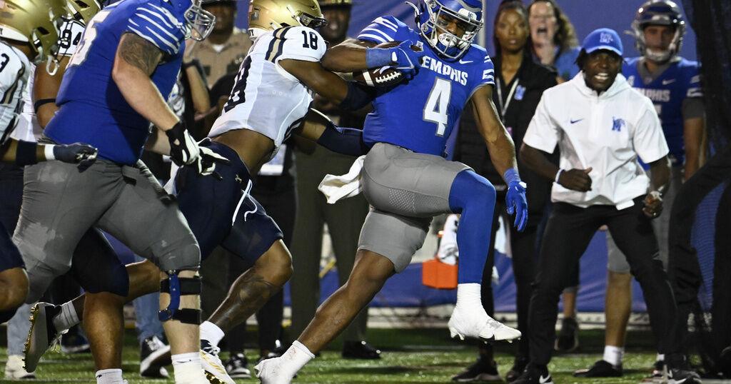 Potent, run-heavy attack leads Memphis into St. Louis catfight | Tiger ...