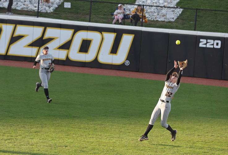 'Hitting is contagious': Mizzou softball rides second-inning slugfest ...